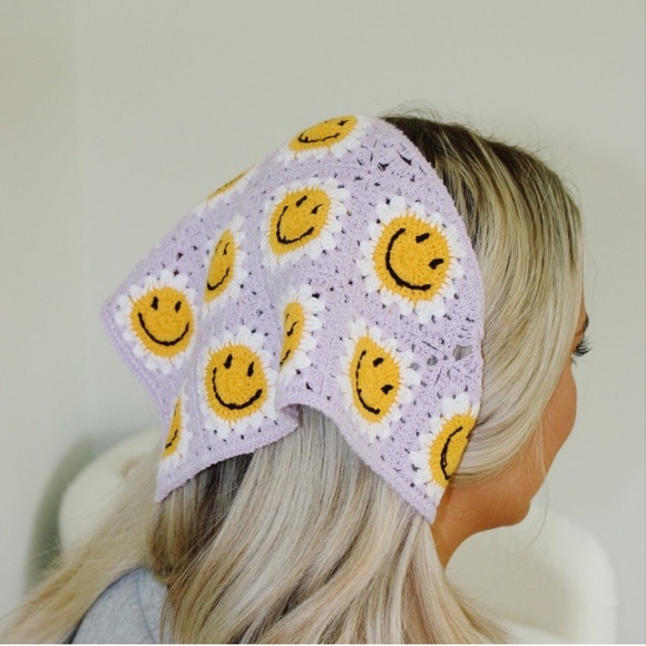 Sunday State | Accessories | Sunday State Smiley Face Crochet Granny ...